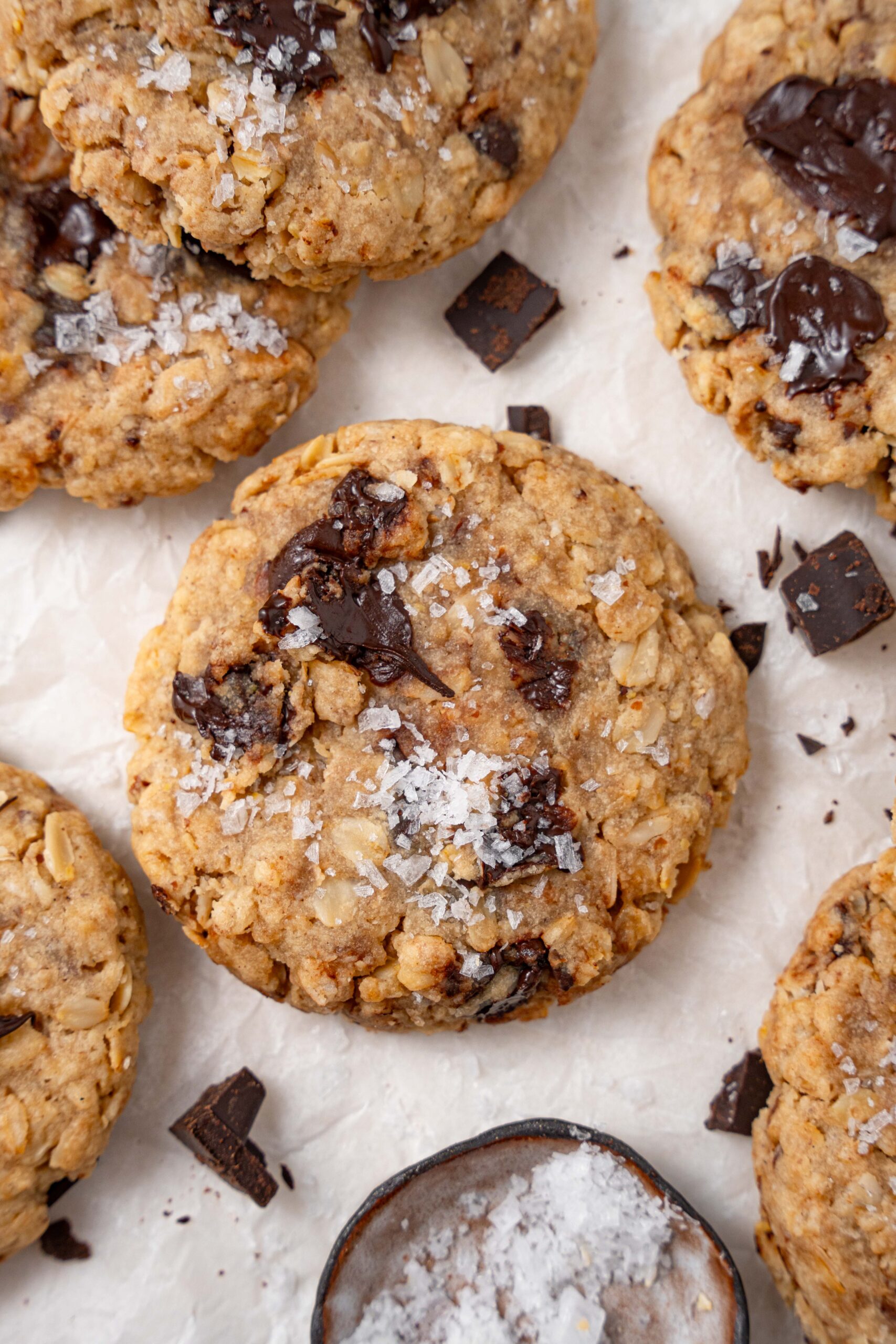 Vegan Oatmeal Chocolate Chip Cookies