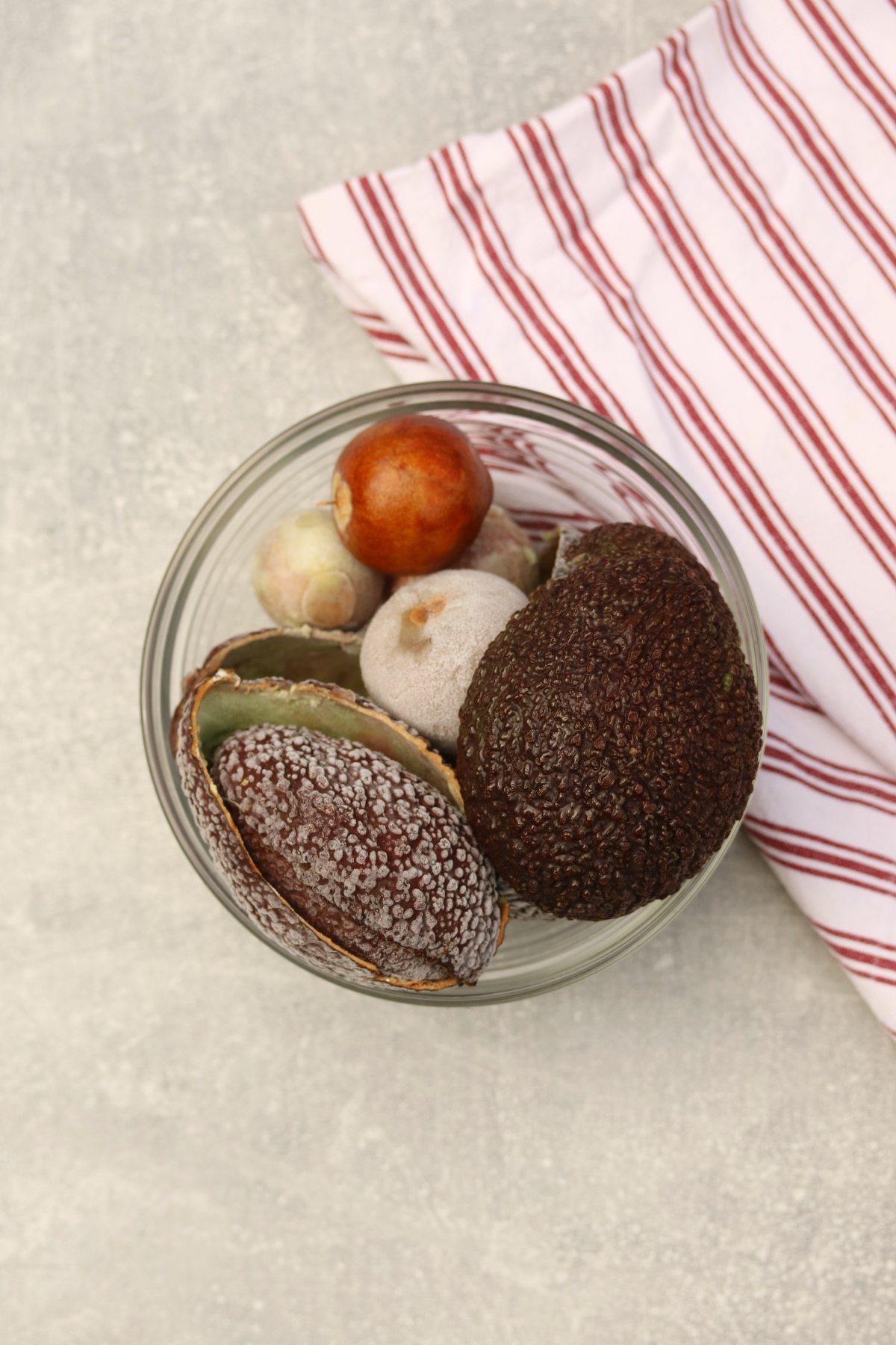 Avocado Dye: How to Dye Fabric Pink Using Avocado Scraps - PlantYou